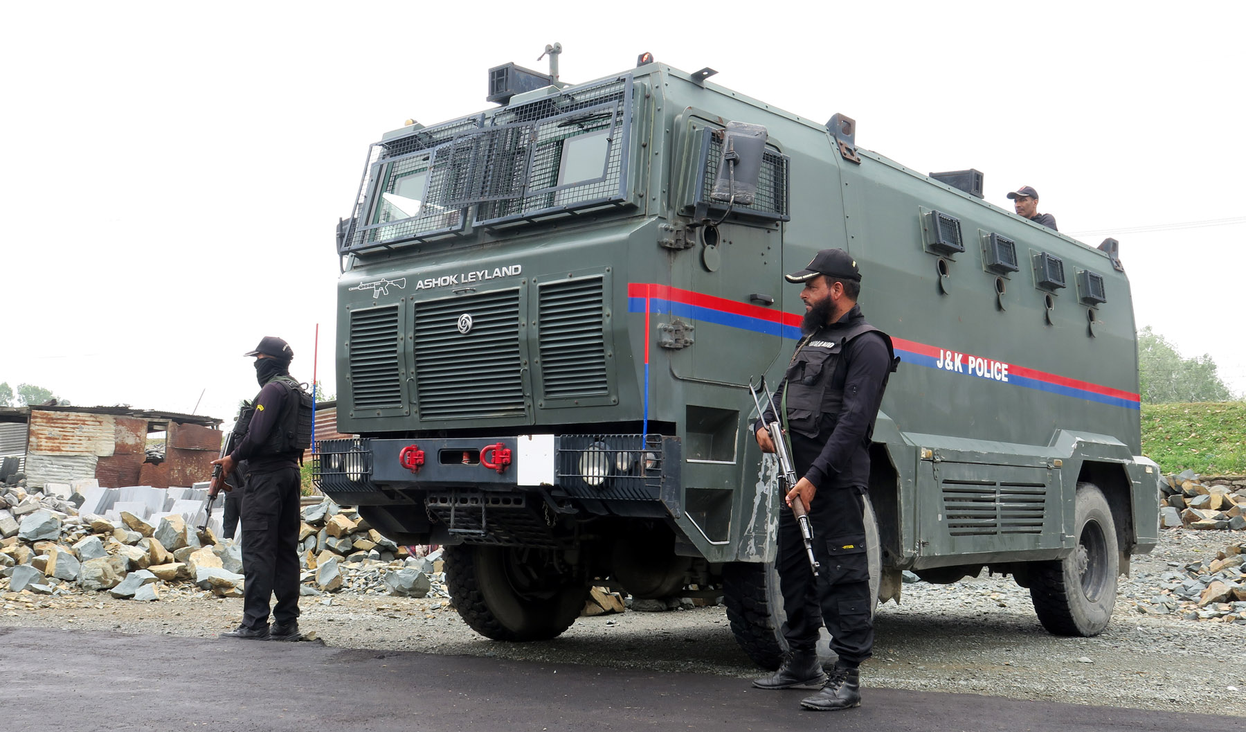 Police, NSG conduct anti-fidayeen mock drill in Kathua