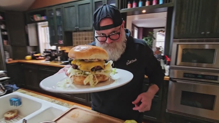 Celebrity chef breaks ground on new kitchen in central Ohio