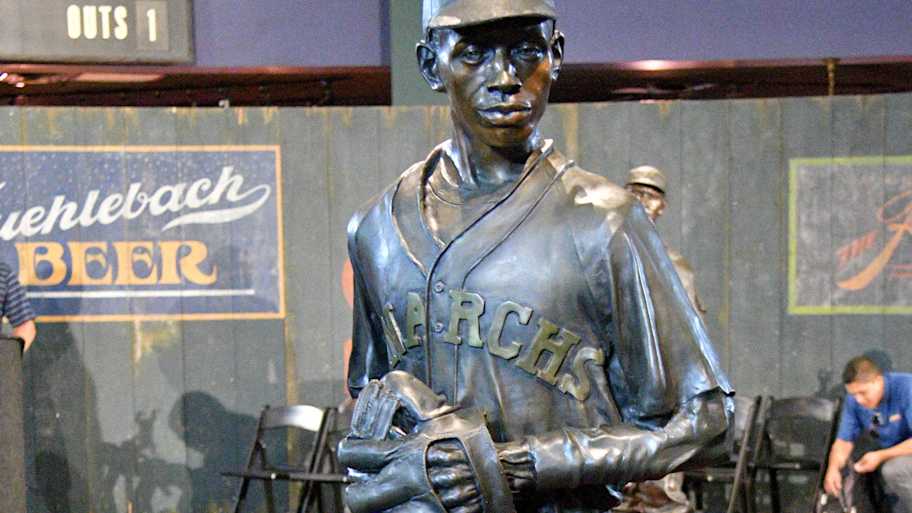 Jackie Robinson vs. Satchel Paige: The best 1953 Topps card to buy