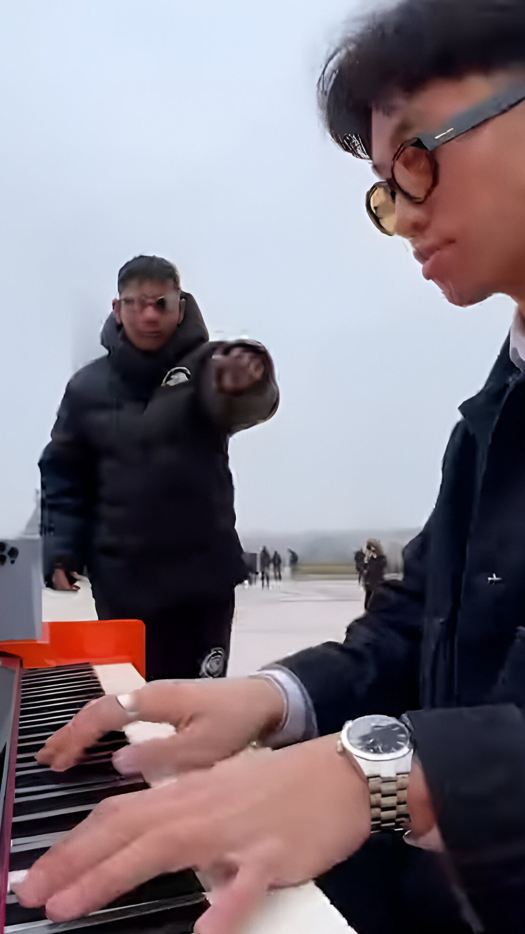 Spontaneous piano and vocal collab with imcmenorjp