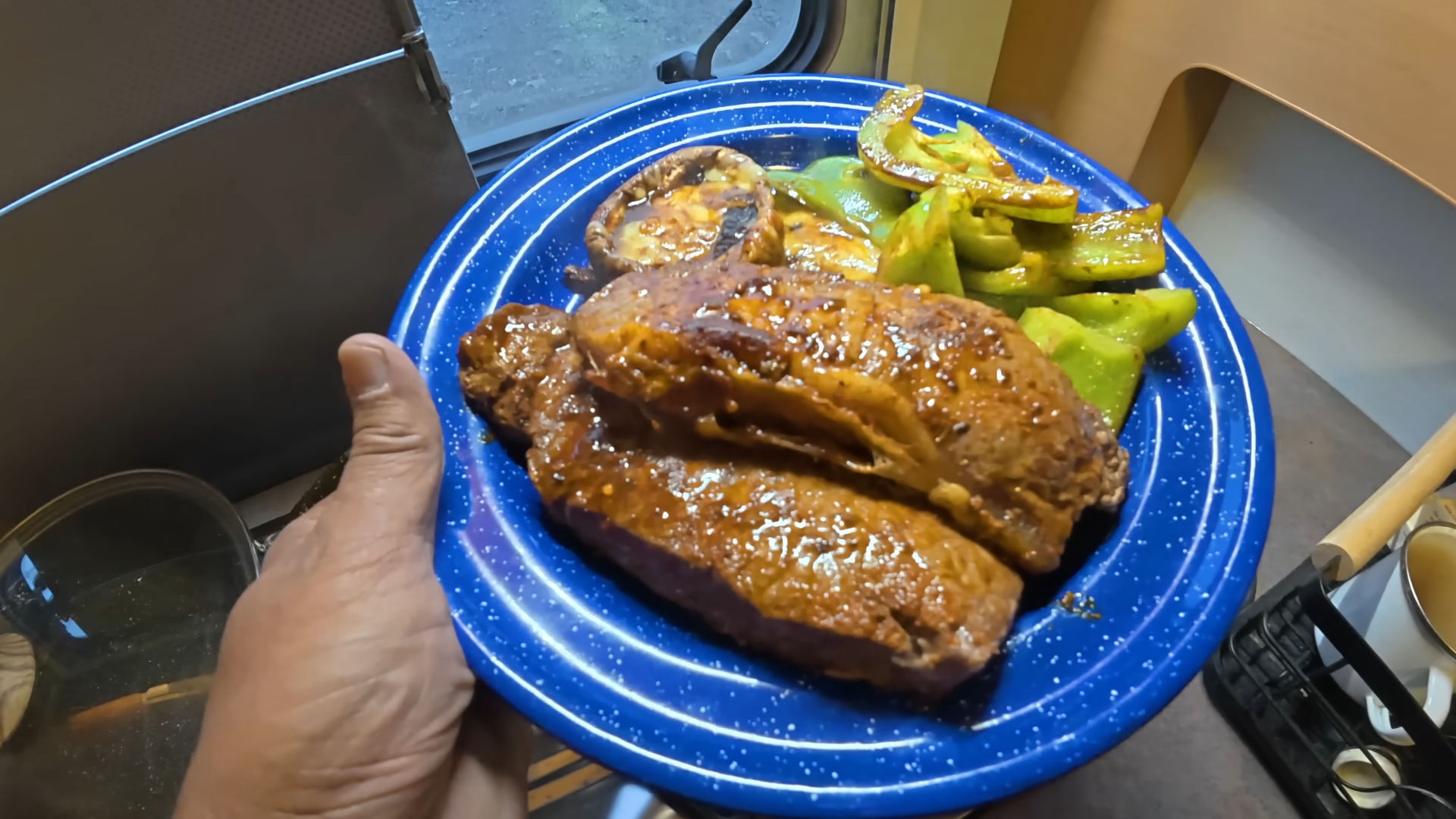 Fine dining in a freezing gale: Our storm-proof steak dinner