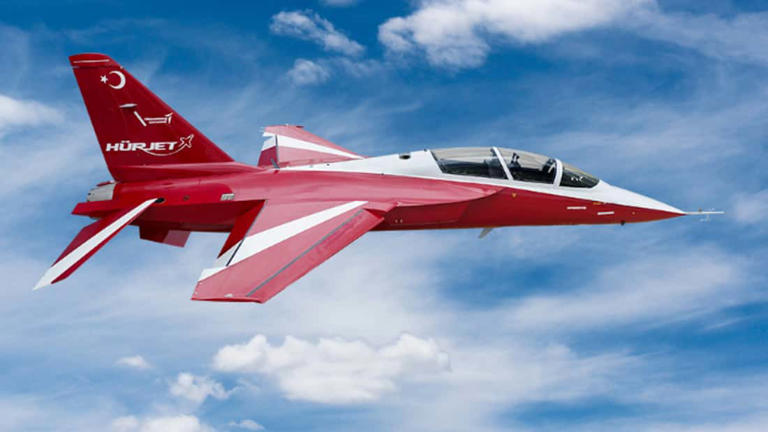 Erster Kunde für türkische Trainingsjets: Spanien kauft türkische ...