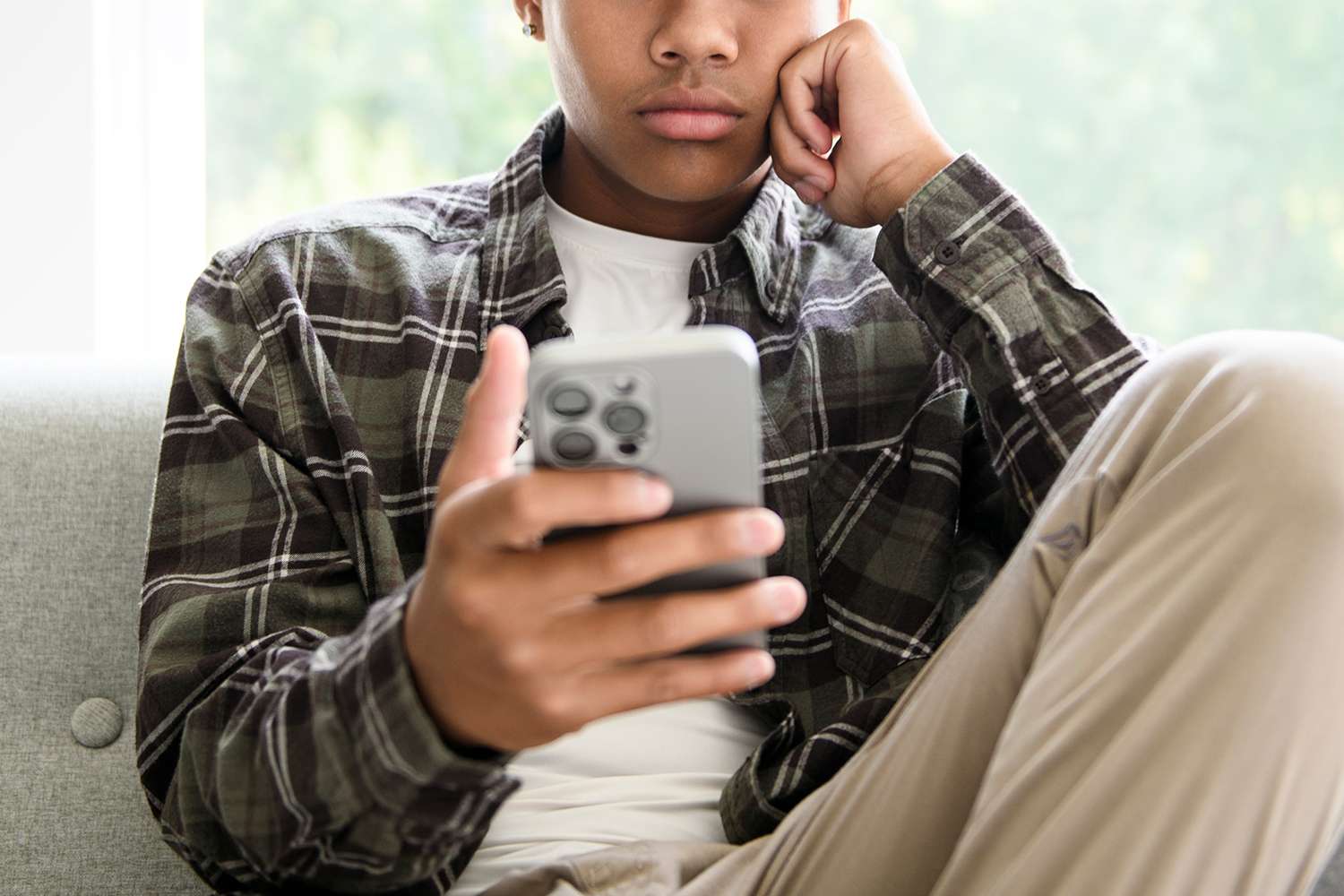 This is the worst type of screen time for your kid's attention span