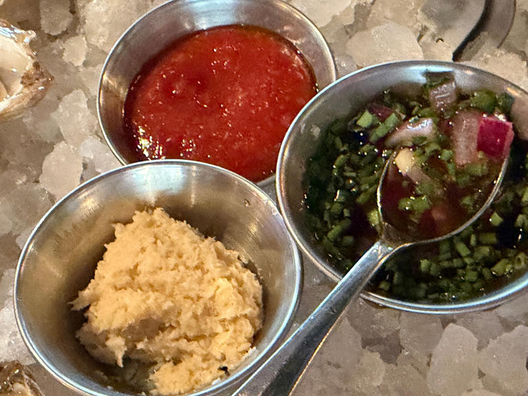 Happy hour project: Alley Cat Oyster Bar offers warm welcome in the ...