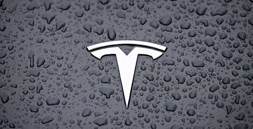 Tesla Q4 vehicle deliveries fall 16%, miss already low expectations