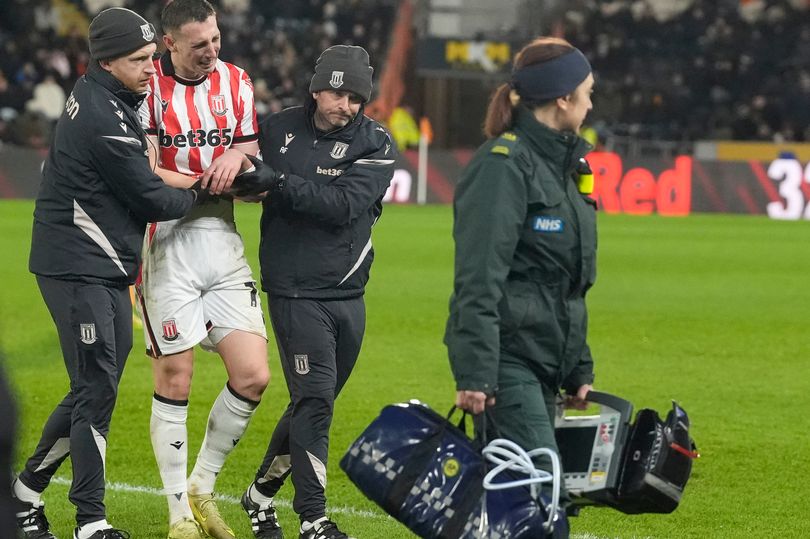 Robert Bozenik sends message to Stoke City camp after painful injury