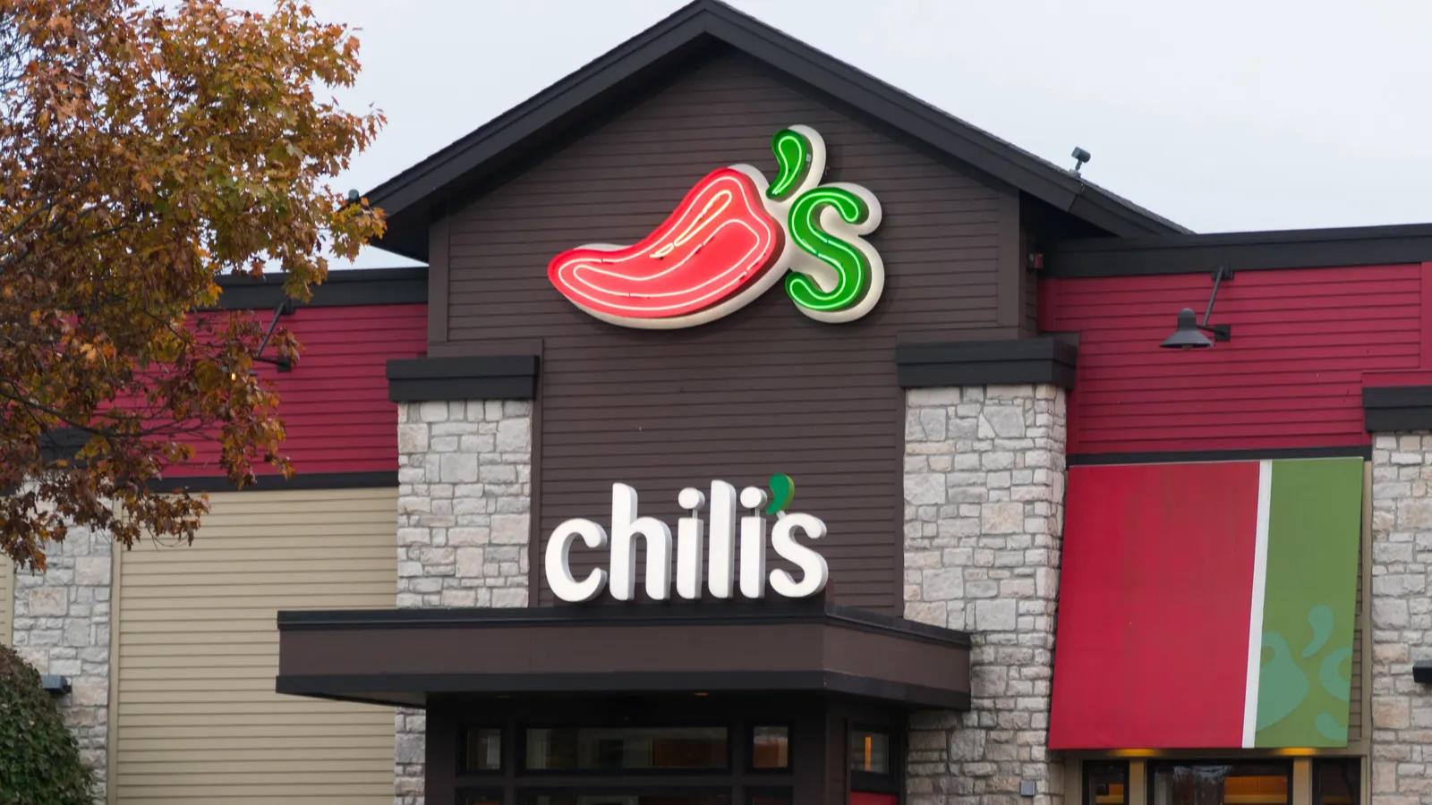 Snack night gets better with these Chili’s style mozzarella sticks