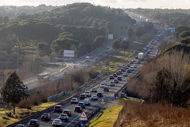 Dos accidentes en la M-503 complican la circulación en el arranque de ...