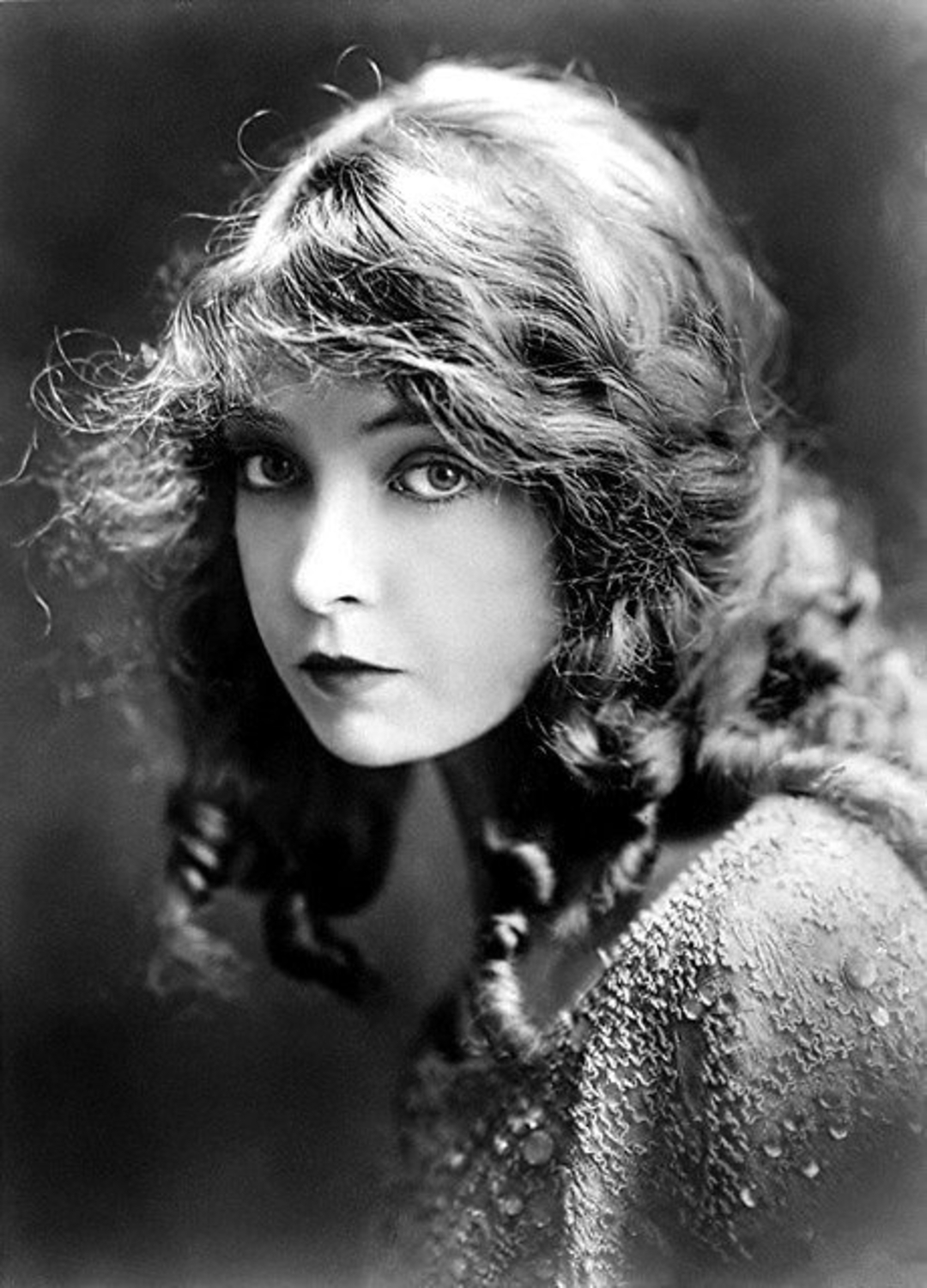 20 famous female silent film stars from the 1910s