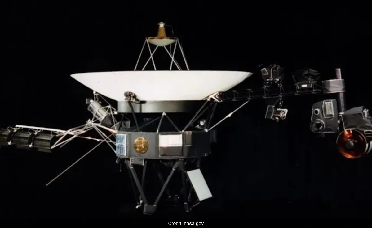 New year, new milestone: Voyager 1 to reach one light-day from Earth in ...