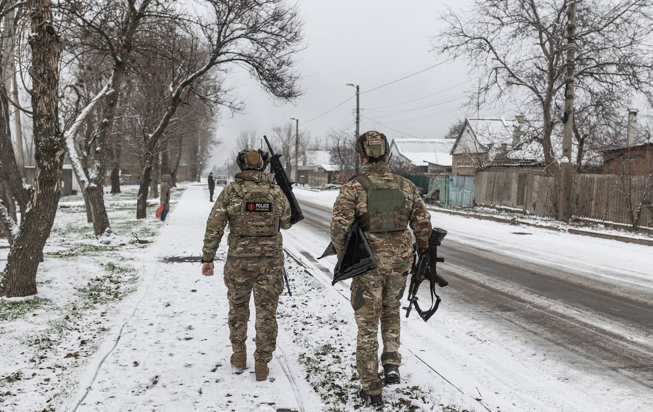 Russia masses troops for fresh assault in Ukraine's Donetsk region