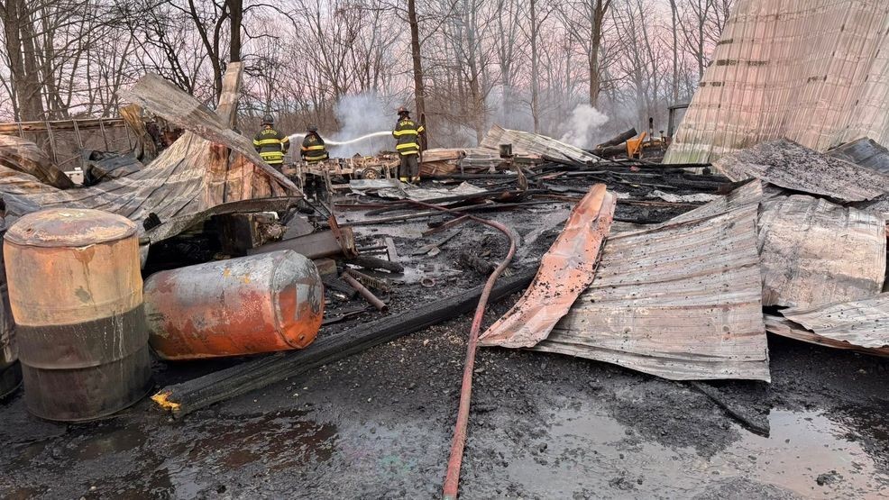 Firefighters extinguish Bedford County sawmill fire