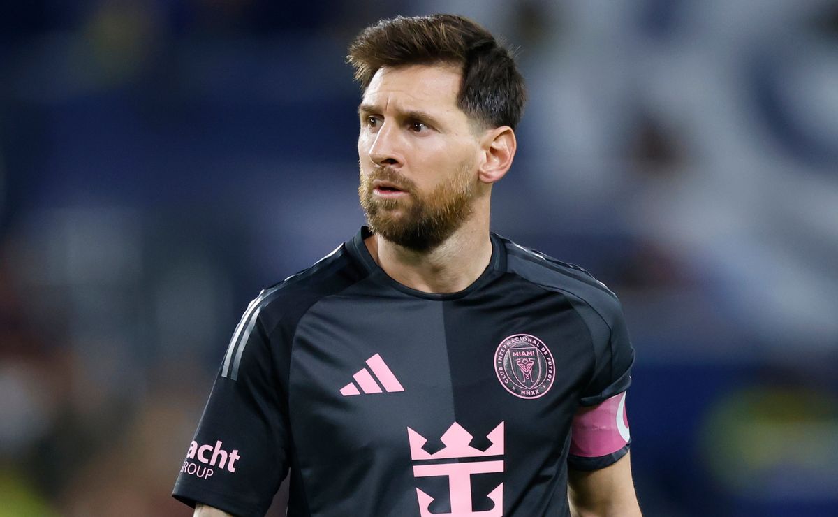 Report: Messi to face Premier League winner as MLS Eastern Conference ...