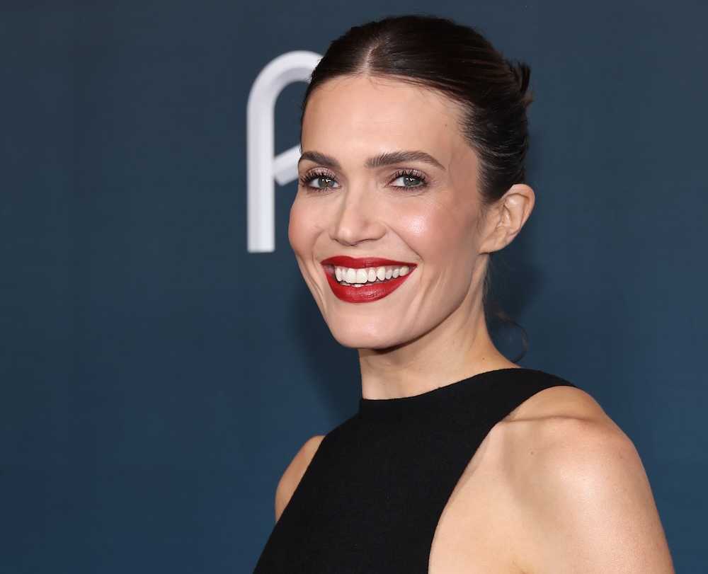 Mandy Moore is back in a "twisted" new thriller