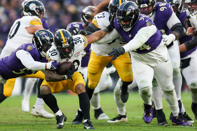 Who plays Sunday Night Football tonight? Channel, time NFL game today