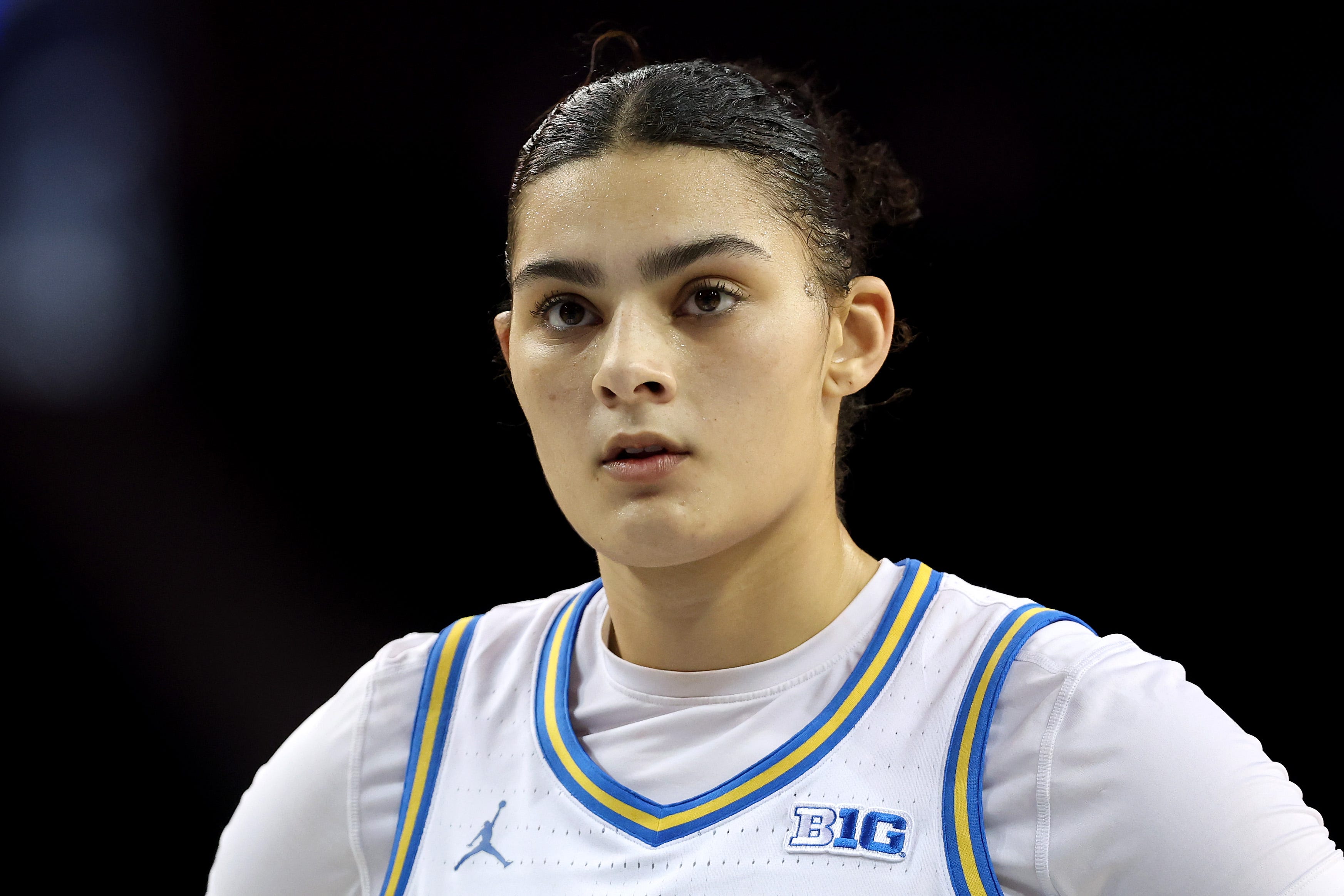 UCLA's Lauren Betts reveals 'cool' advice she received from Fever star