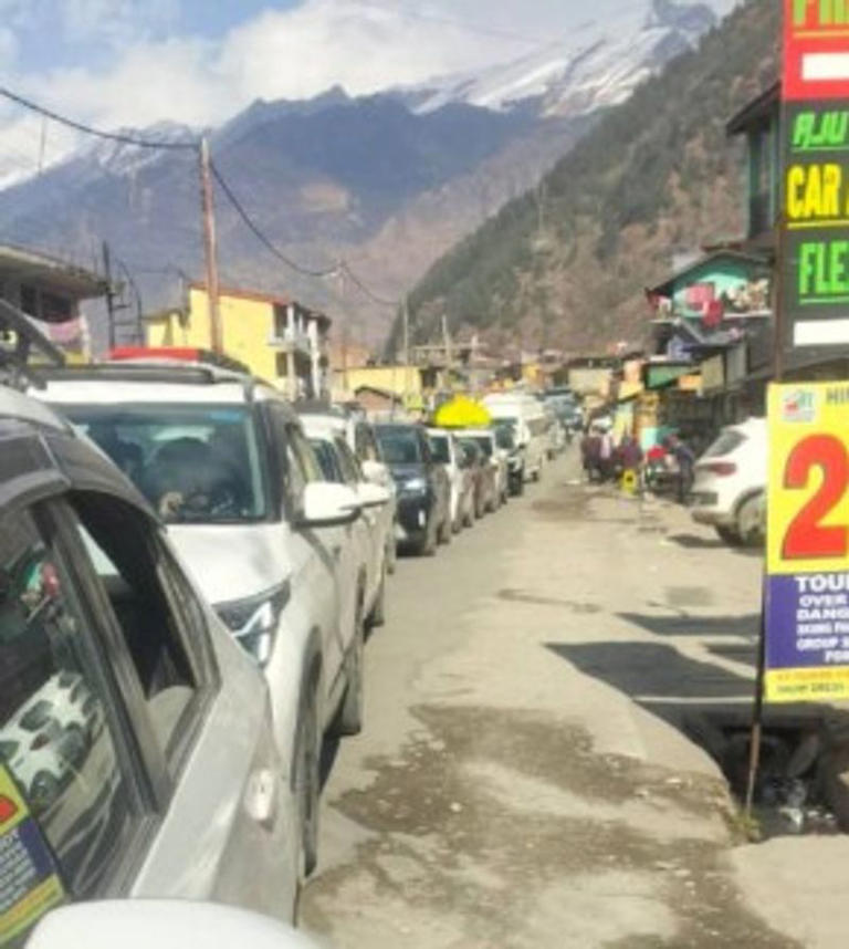 Rohtang Pass closed due to heavy snow, Solang Nullah emerges as top ...