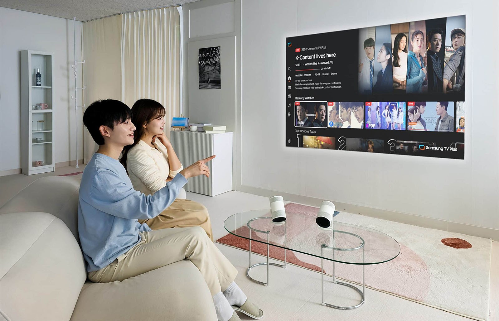 CES 26 > Samsung The Freestyle+ : projecteur nomade IA pour une image ...