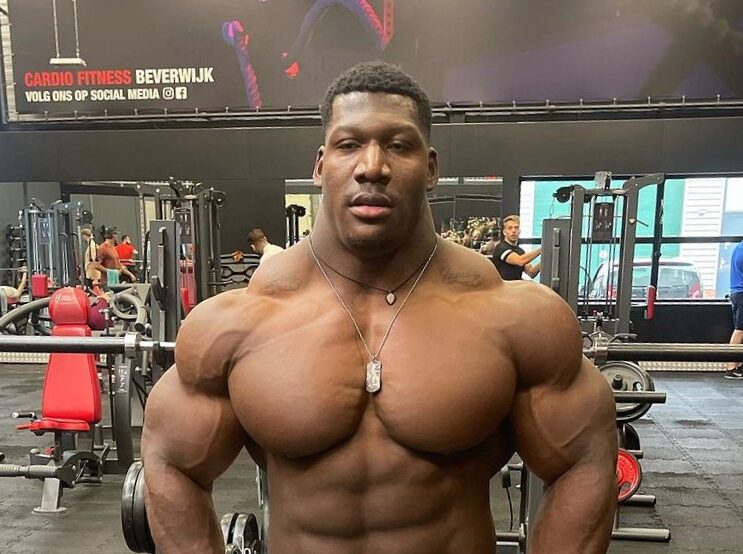 15 active bodybuilders with best arms in the sport right now