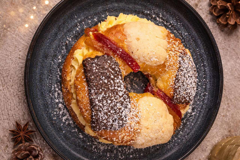 Three Kings' Day is approaching. Here's where to buy Rosca de Reyes to ...