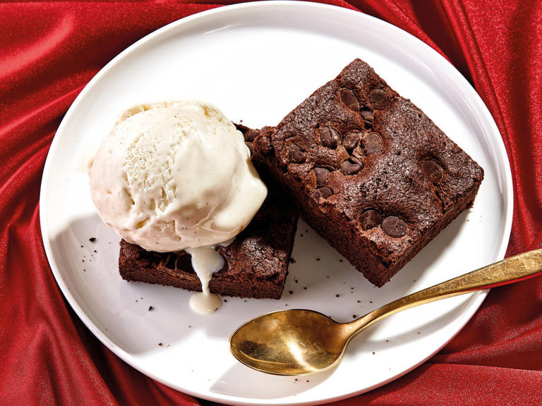 Snoop Dogg’s Bow Wow brownie recipe is as iconic as he is