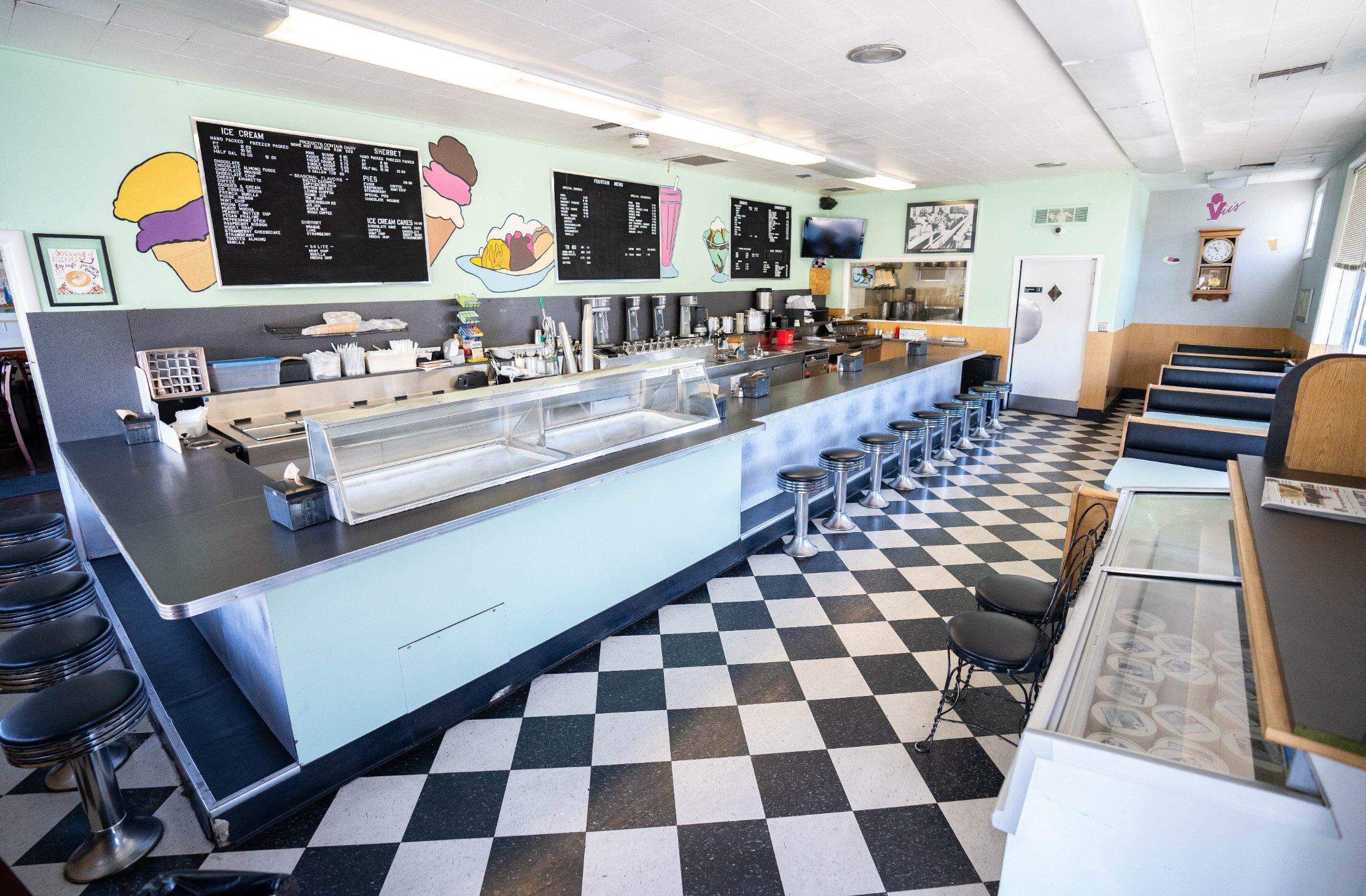 Vic's Ice Cream is back: Reopening set for Saturday for iconic Land ...
