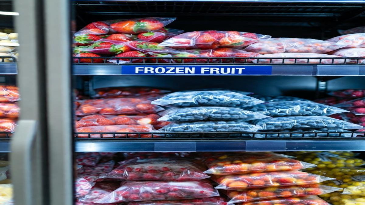 Why frozen fruit might be healthier than fresh, according to nutrition ...