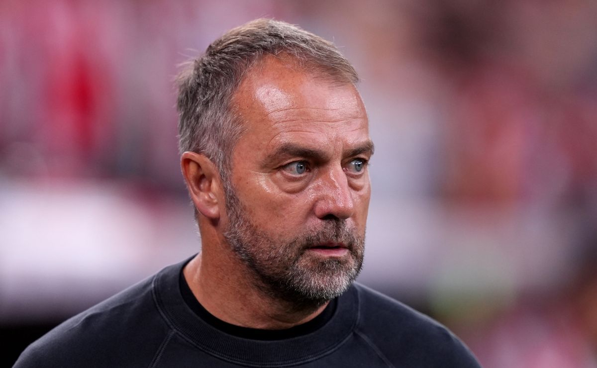 Coach Hansi Flick urges Barcelona chiefs to act in January transfer ...