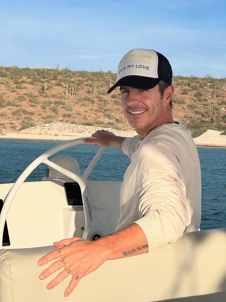 Mauricio Ochmann, agradecido, inicia el Año Nuevo junto a sus dos hijas
