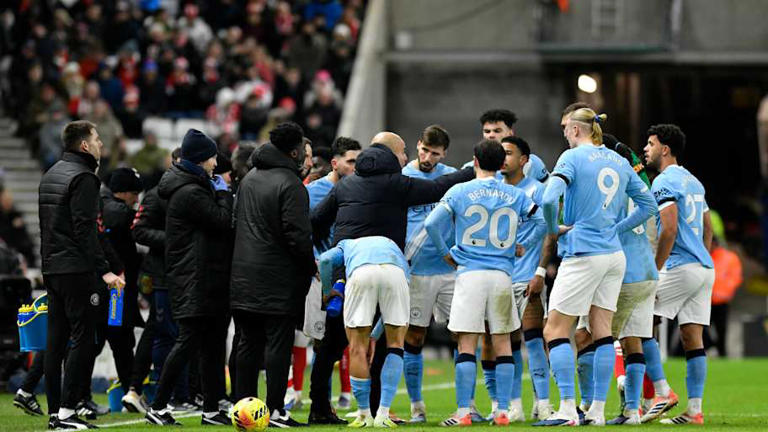 Man City vs Chelsea: Who is the referee and VAR for the Premier League ...