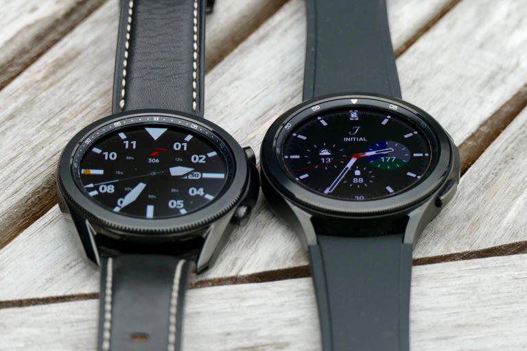 Samsung halts Galaxy Watch 4 update after users report battery drain ...