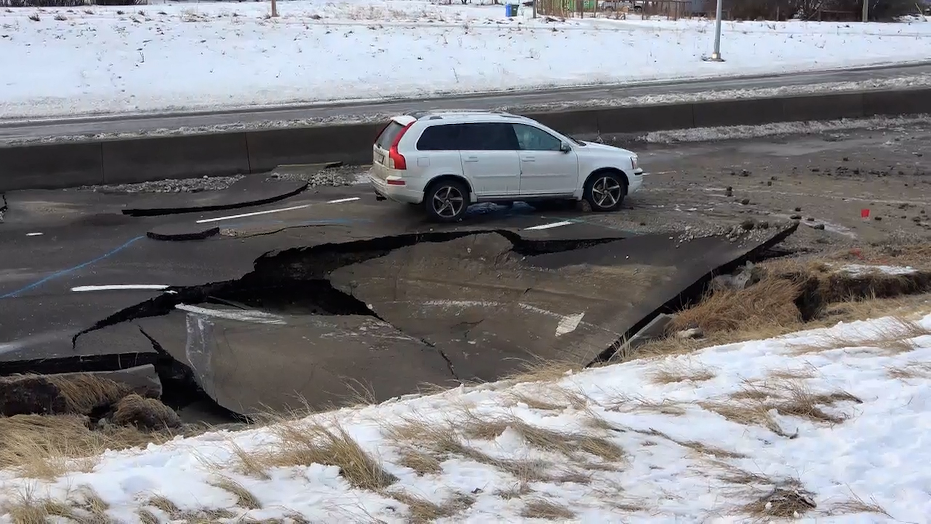Alberta Premier Danielle Smith blames Calgary watermain break on ...