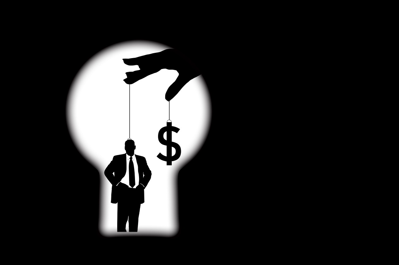 Neoliberalismo e linguagem: os eufemismos que naturalizam a exploração