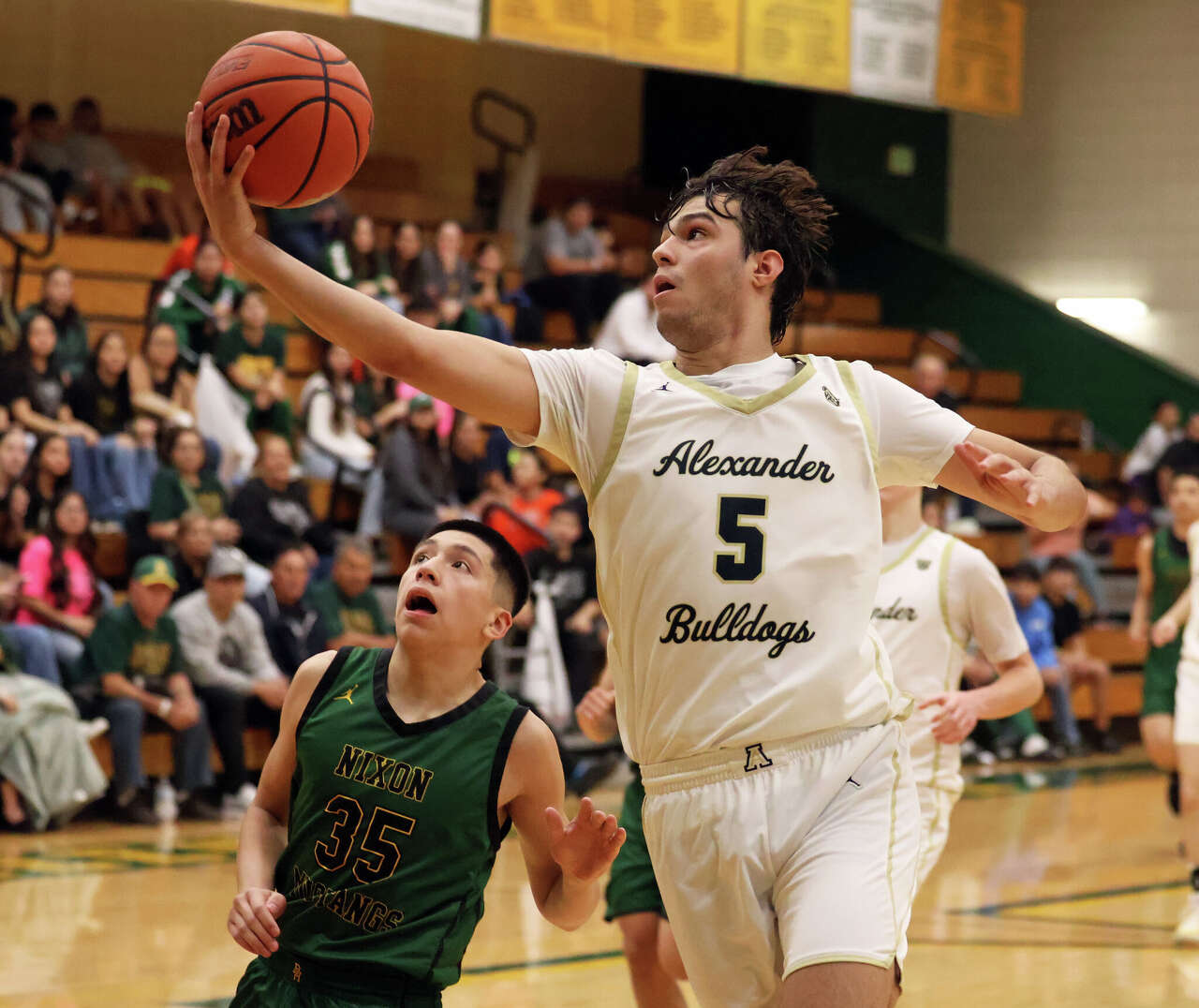 A look ahead to the top Laredo high school sports storylines in 2026