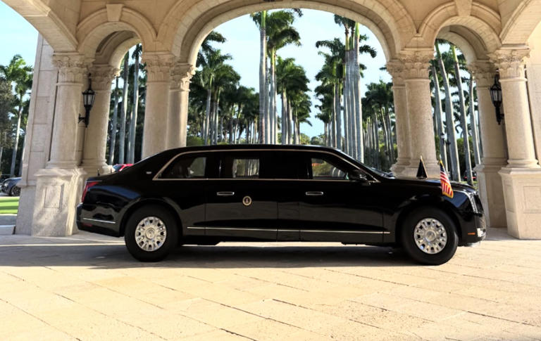 Trump motorcade met with middle fingers on way to Supreme Court