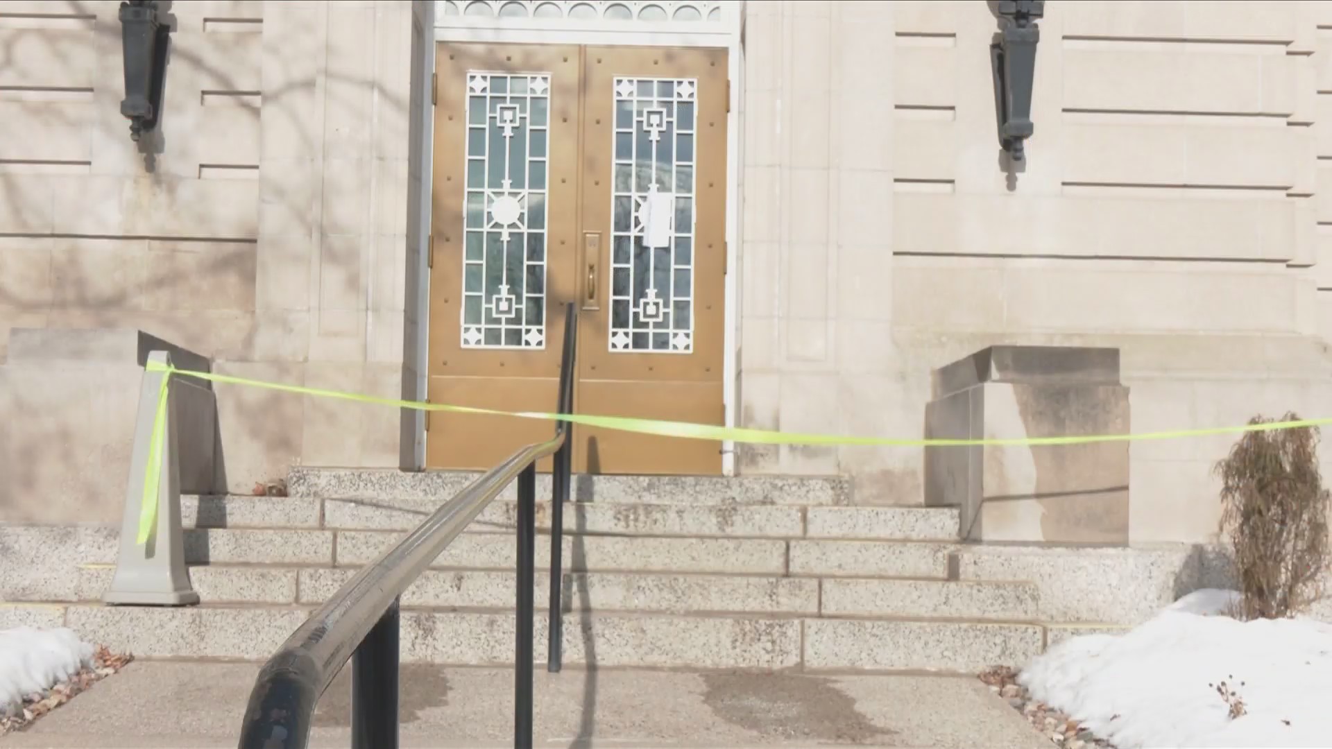 Two suspects in courthouse break-in return to Lyon County