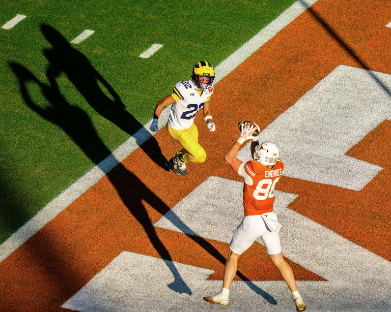 Jack Endries draft profile: TE positional rankings for former Texas ...
