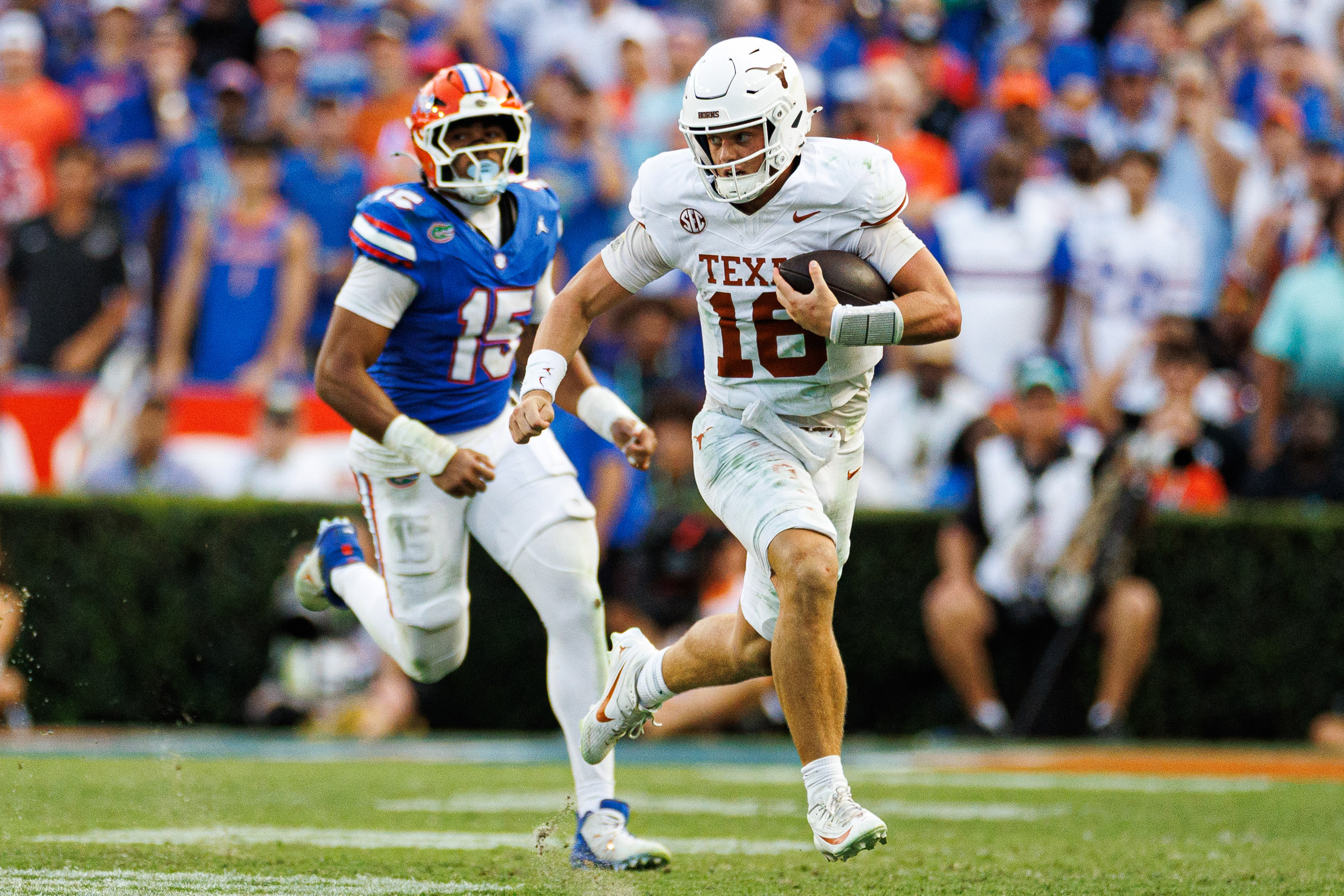 Texas hosting Florida transfer EDGE Jayden Woods