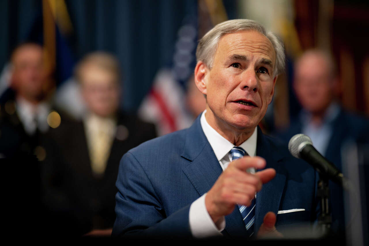 Greg Abbott says it's time to 'recalibrate ICE,' Cruz slams Minnesota ...