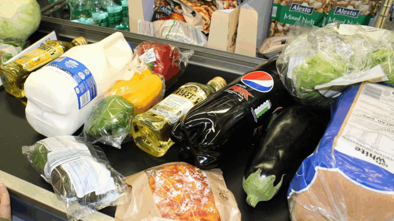 Walmart system outage leaves thousands of shoppers unable to check out