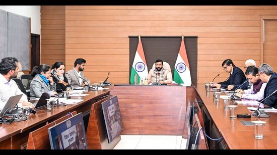 Haryana: Ensure complete resolution before disposing of plaints, Saini ...