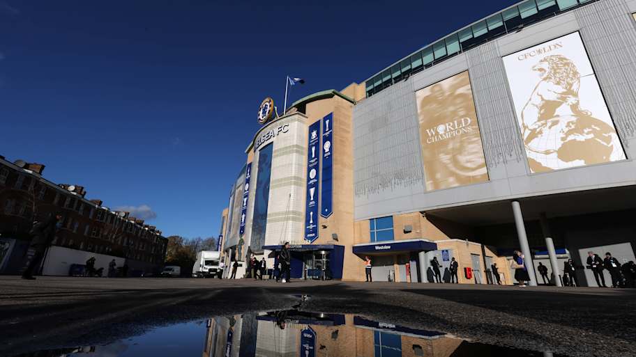 Inside Chelsea's 'crazy 24 hours' as interim coach tasked with stopping ...