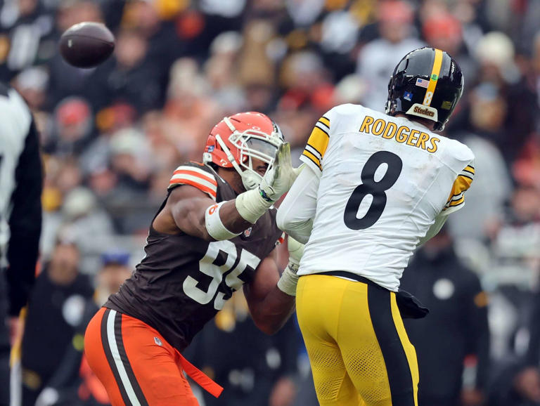 Browns’ ugly win over Steelers highlights a season-long missed ...