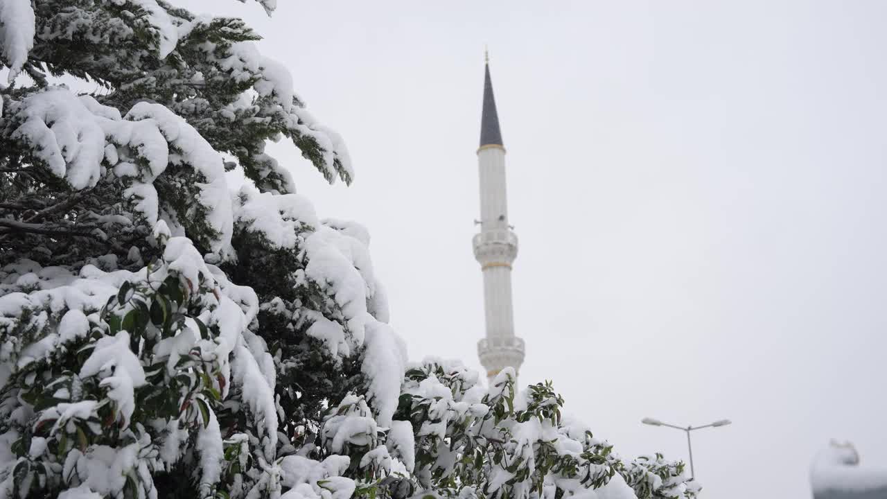 New Year's snowfall in Gaziantep, Turkey