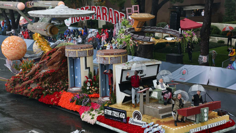 'Star Trek' warps into 2026 with epic 'Space for Everybody' Rose Parade ...