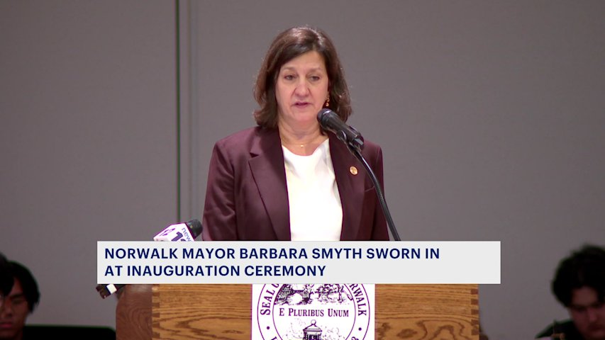 Norwalk Mayor Barbara Smyth sworn in during inauguration ceremony