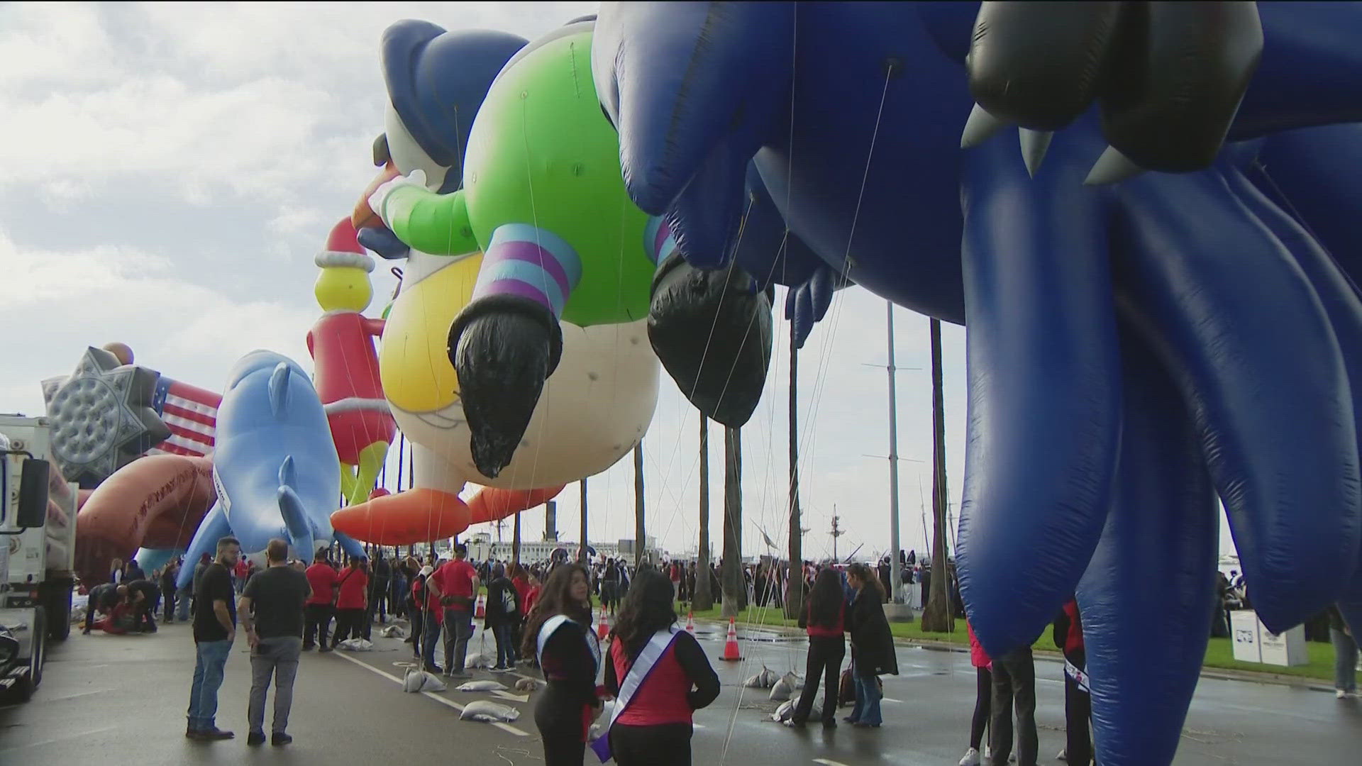 San Diego Holiday Bowl Parade highlights