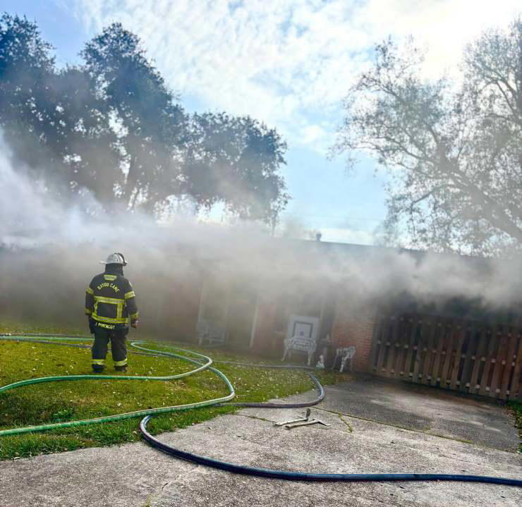 Bayou Cane Fire Protection District crews respond to Houma fire