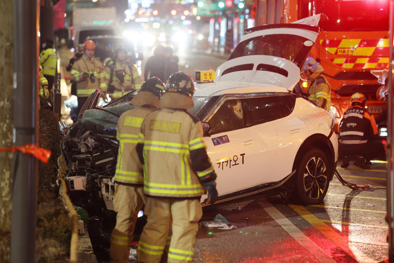 Morphine found in taxi driver after Seoul crash that killed 1, injured 14