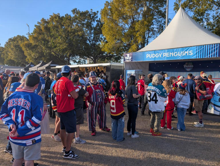 Photos: NHL Winter Classic flocks to South Florida
